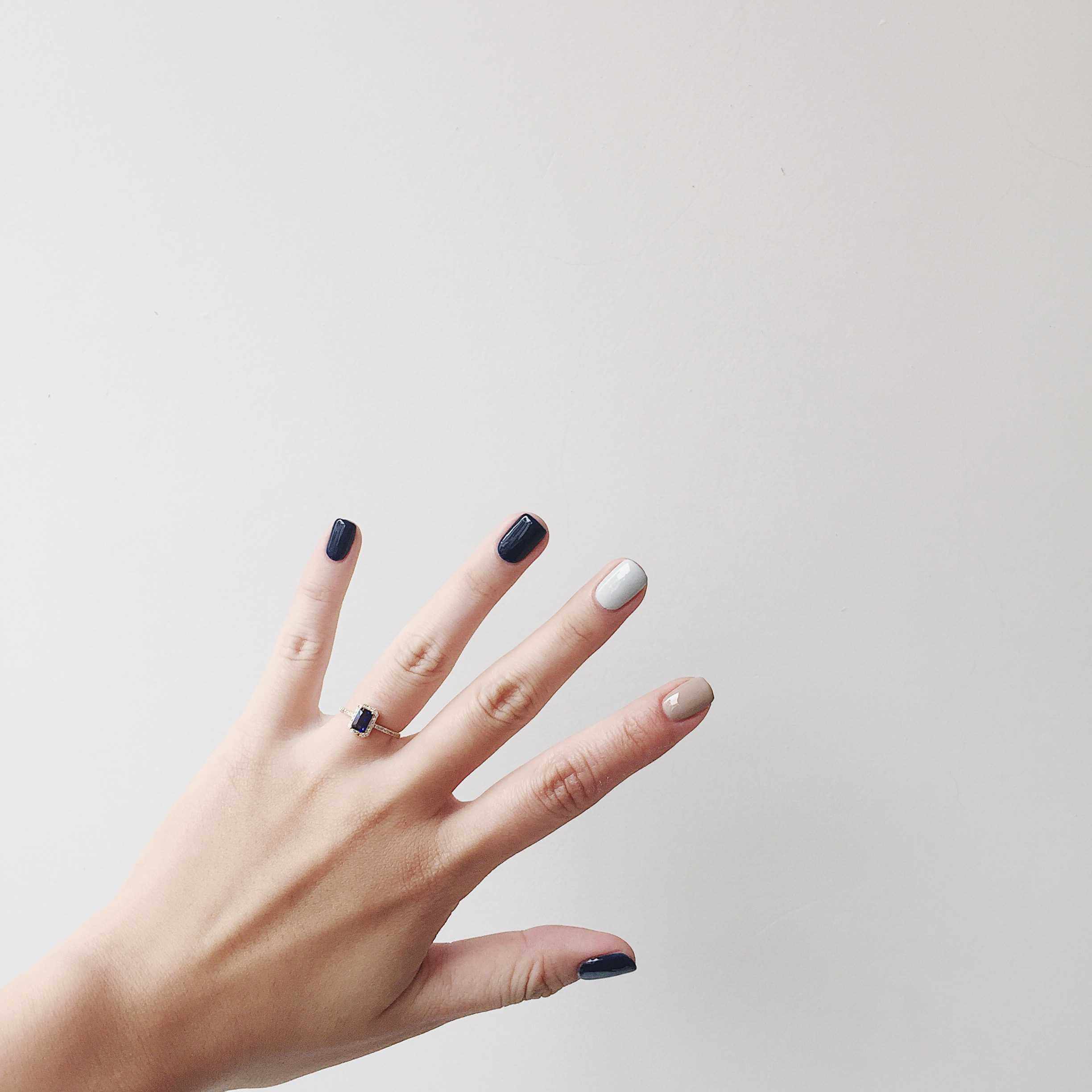 HALO RECTANGLE PAVE RING – CROWN