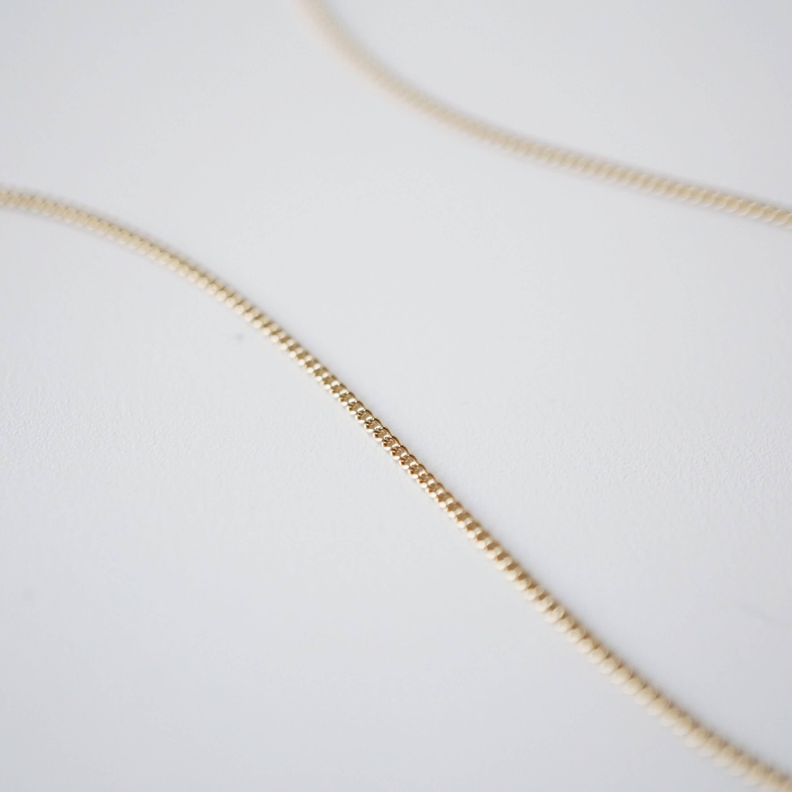 CURB NECKLACE – CROWN