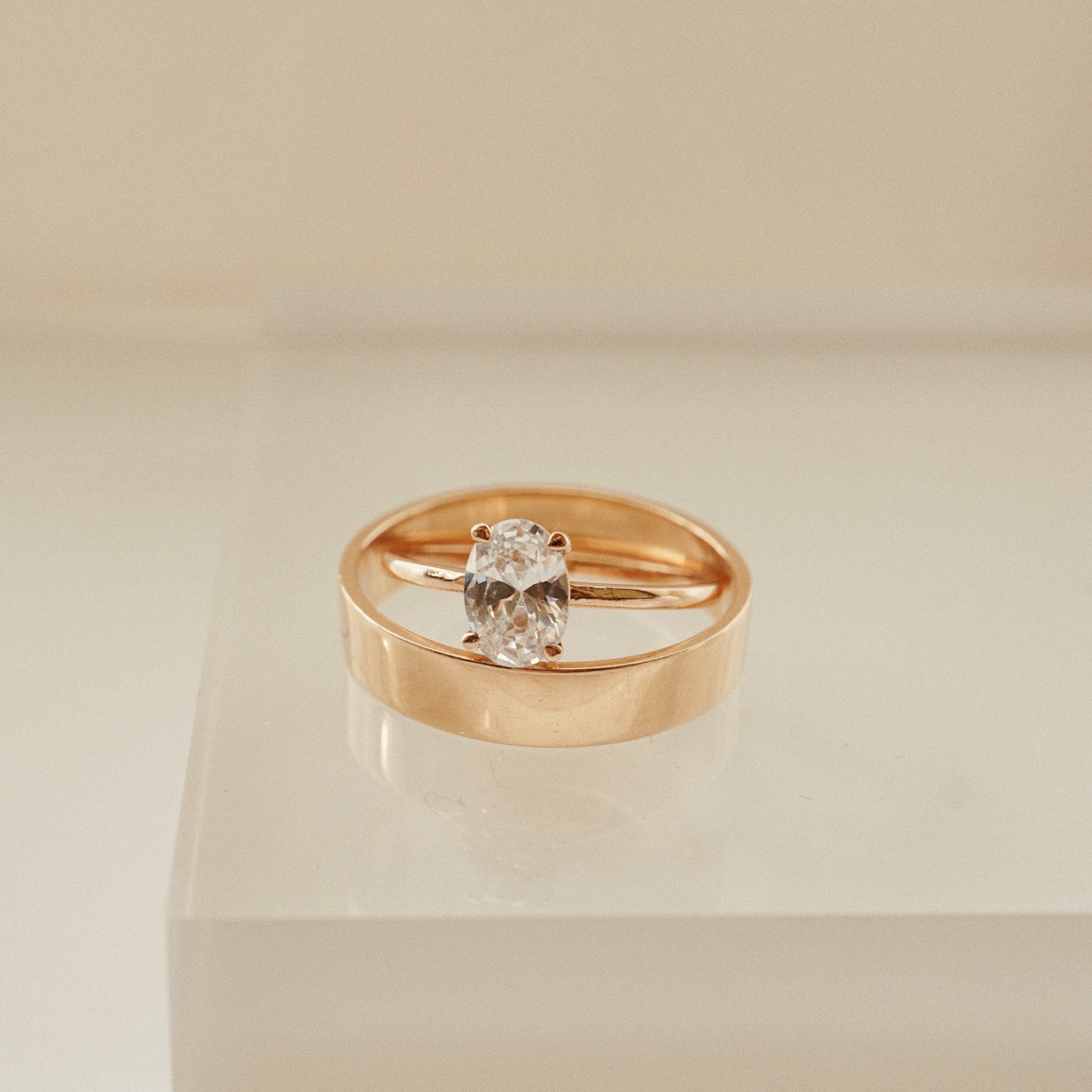 BORDER WEDDING RING – CROWN