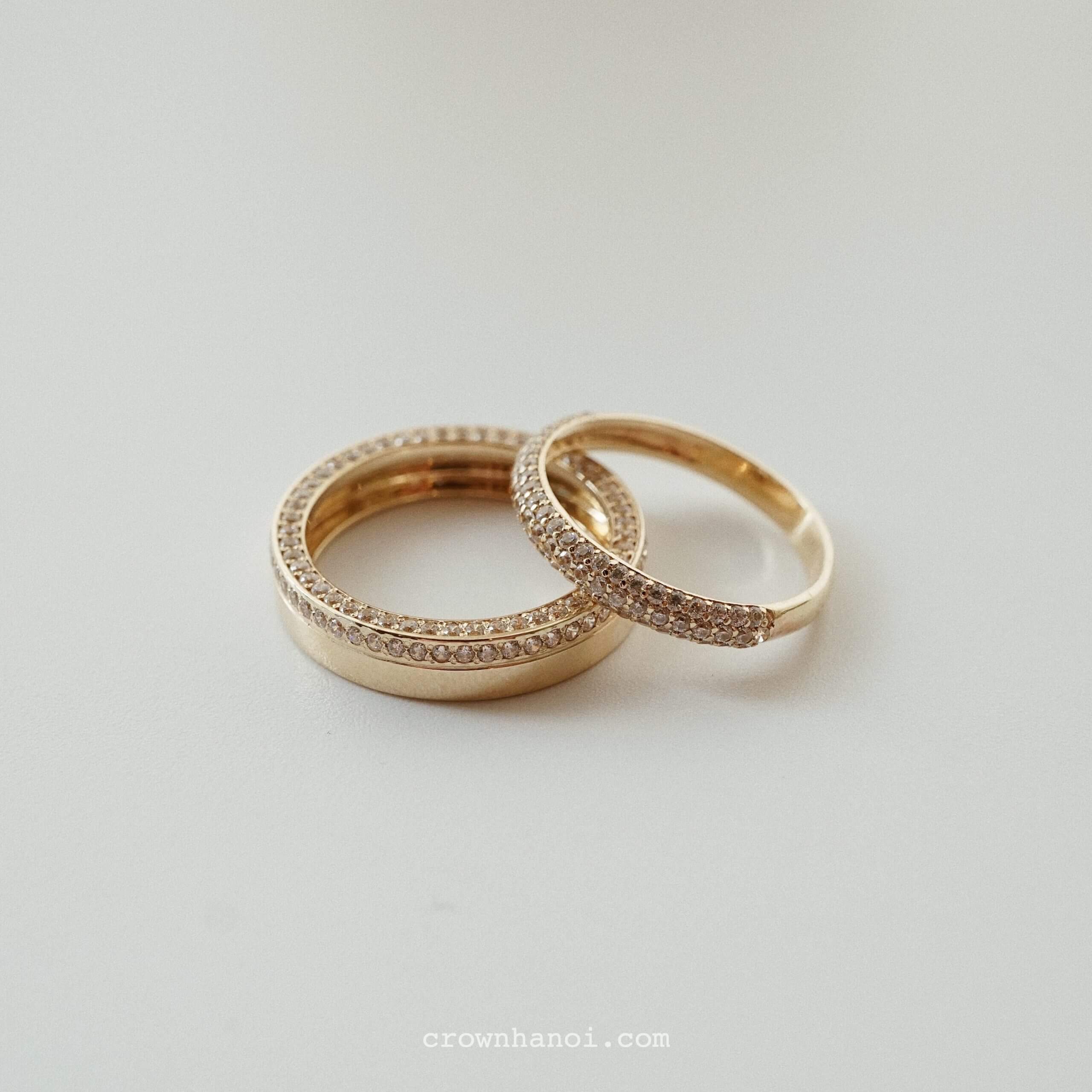 BAND PAVE RING – CROWN