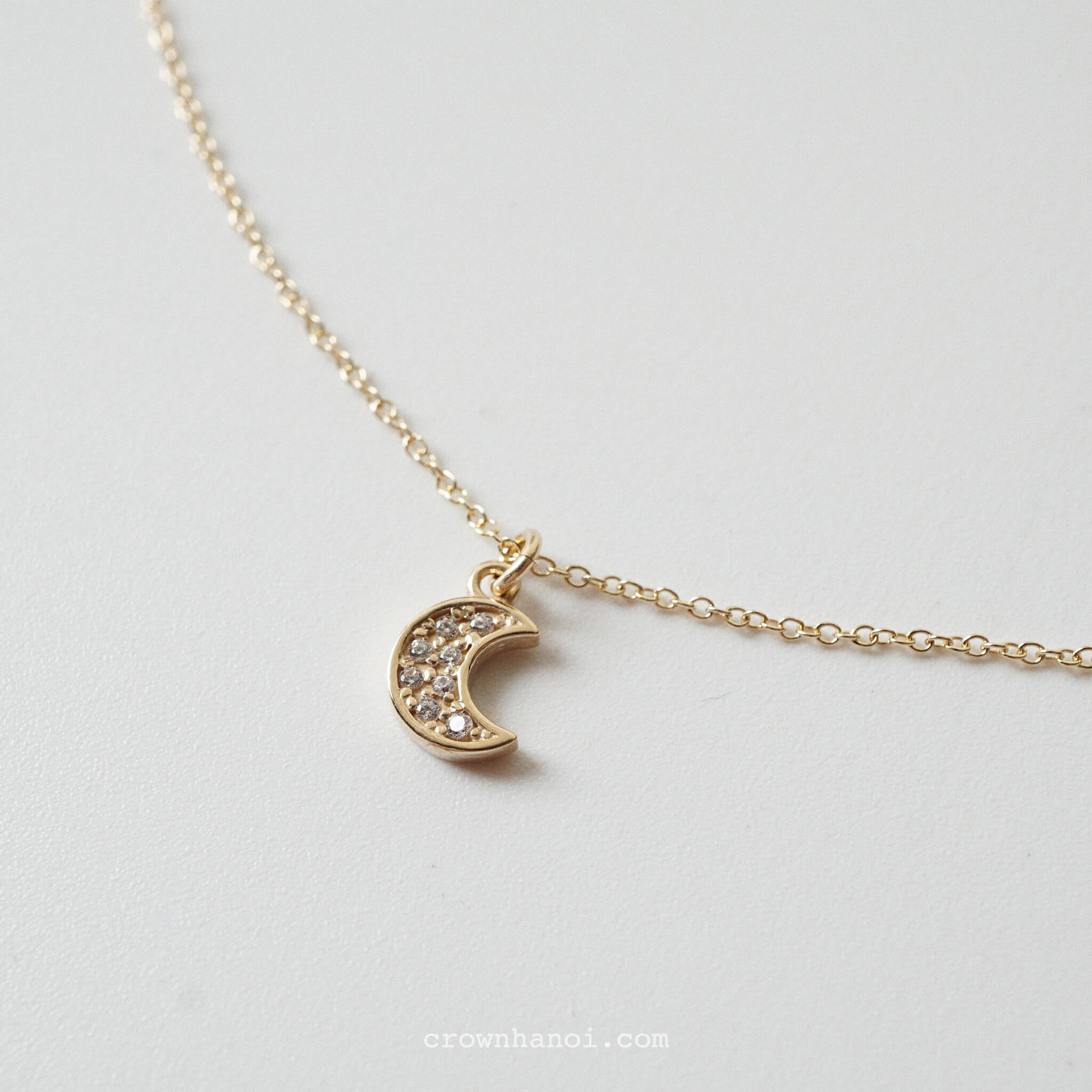 CRESCENT STONE LINK NECKLACE – 3MM – CROWN