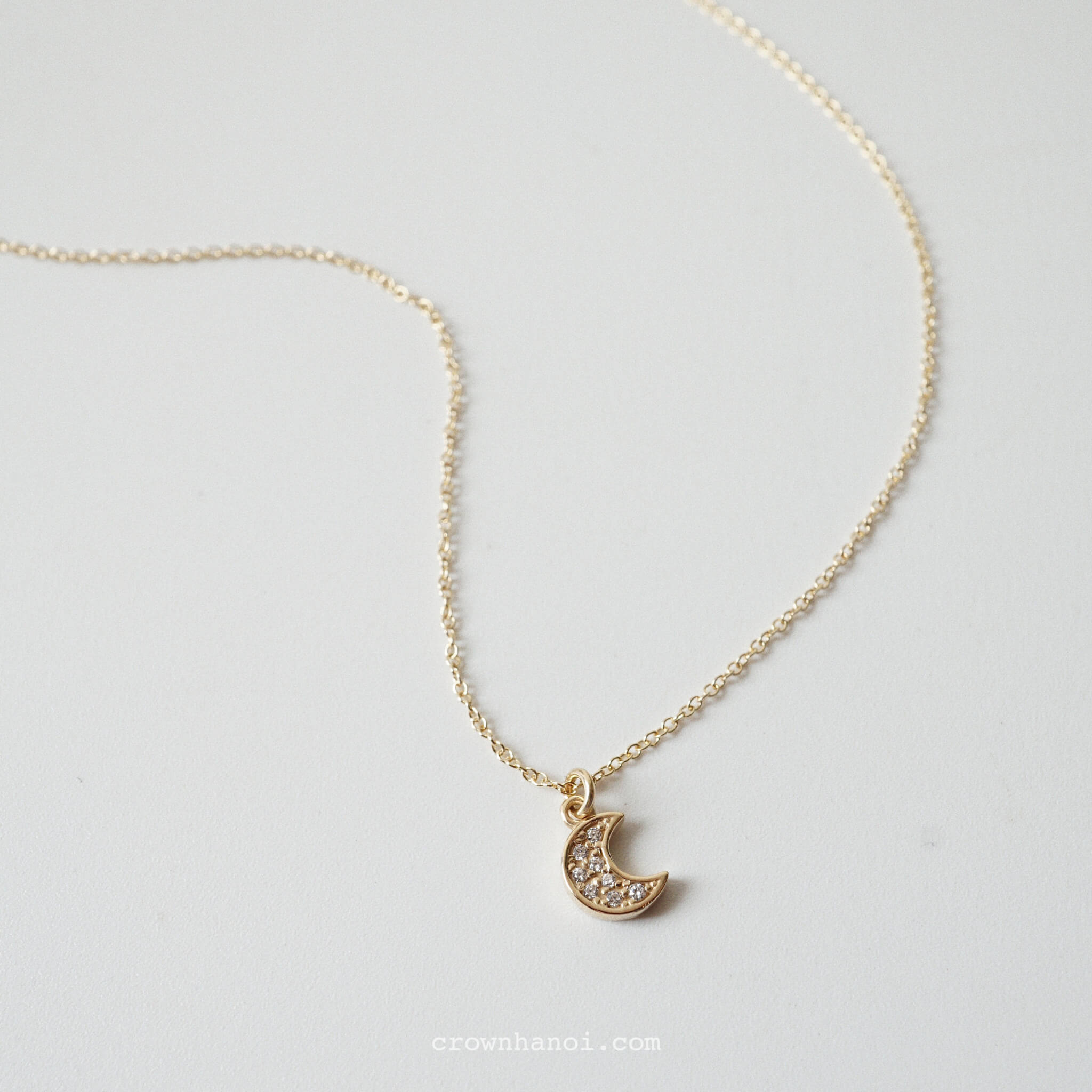 CRESCENT STONE LINK NECKLACE – 3MM – CROWN