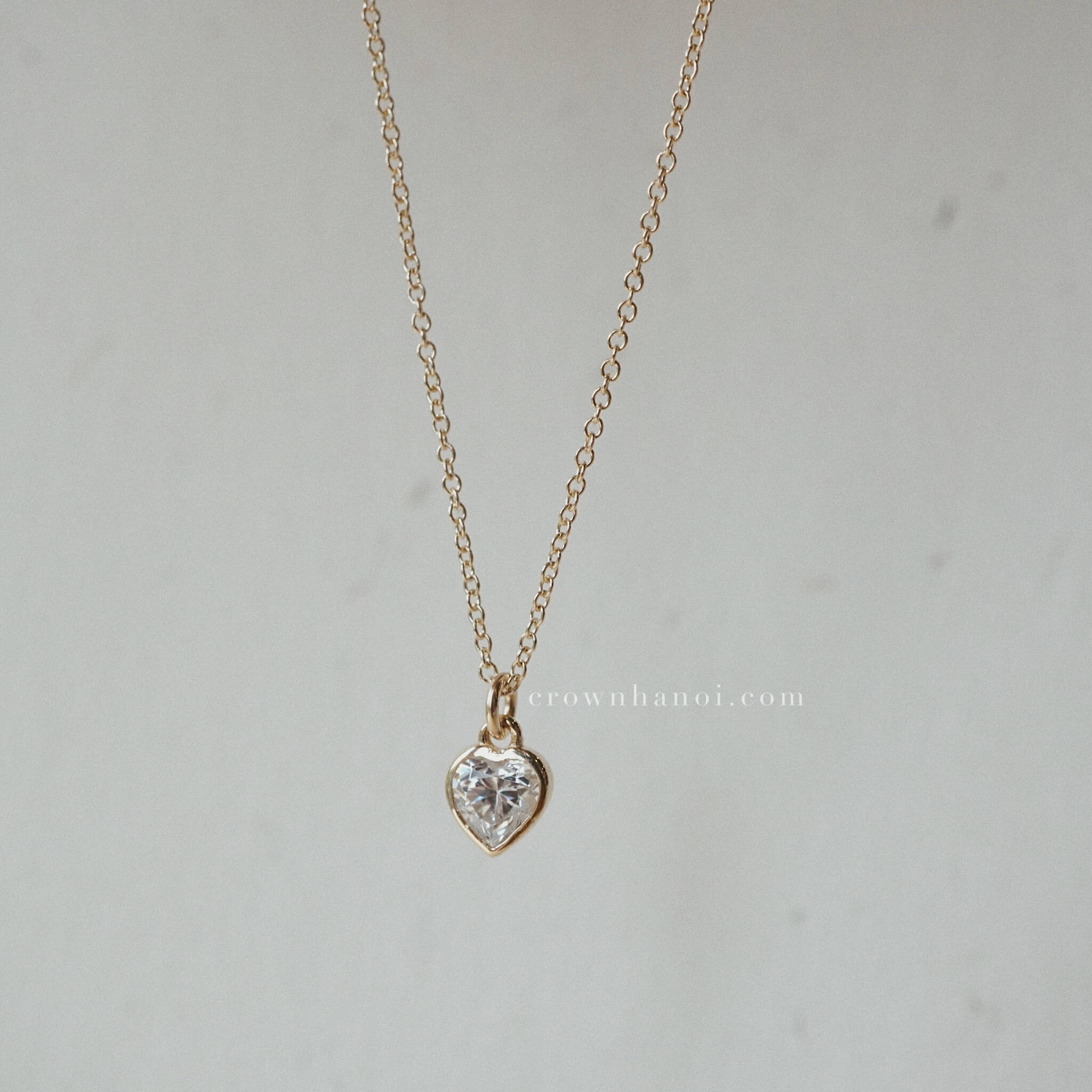 CRESCENT STONE LINK NECKLACE – 3MM – CROWN